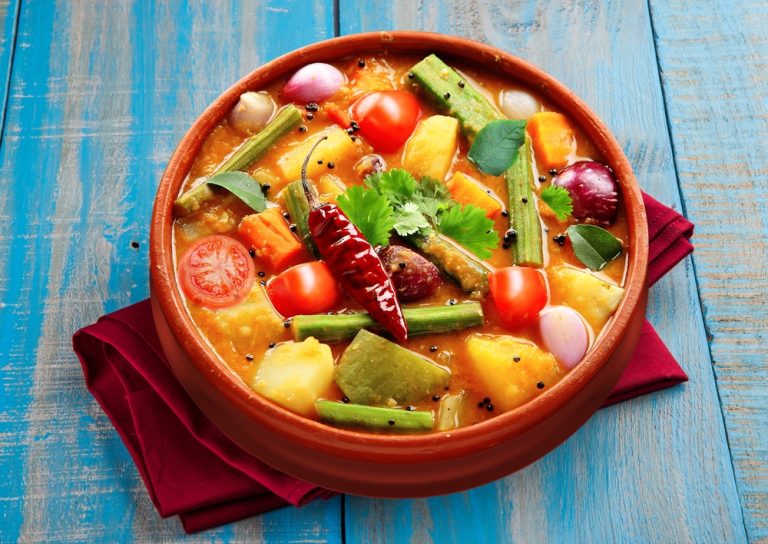 Byadgi Chili: Bright Red, Spicy Dried Indian Kaddi Chili